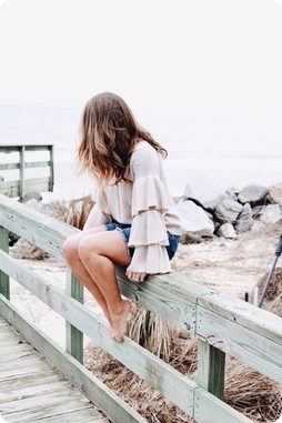 Beach Outfit Ideas for Winter (30++ Best Ideas & Guide)